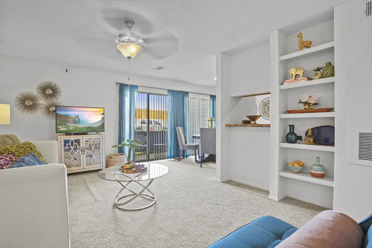 1 and 2 Bedroom Apartments and Townhomes in Tulsa - Windsail Apartments